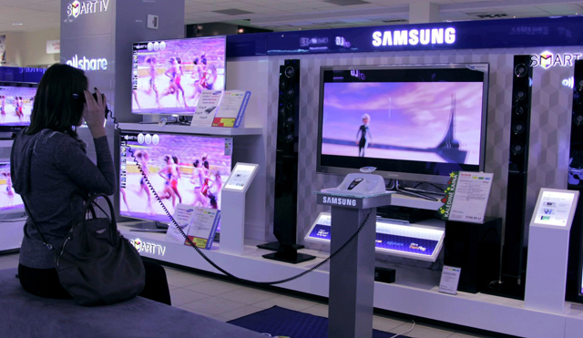 Samsung Electronics Visual Display In-Store Display - Graphis Portfolio